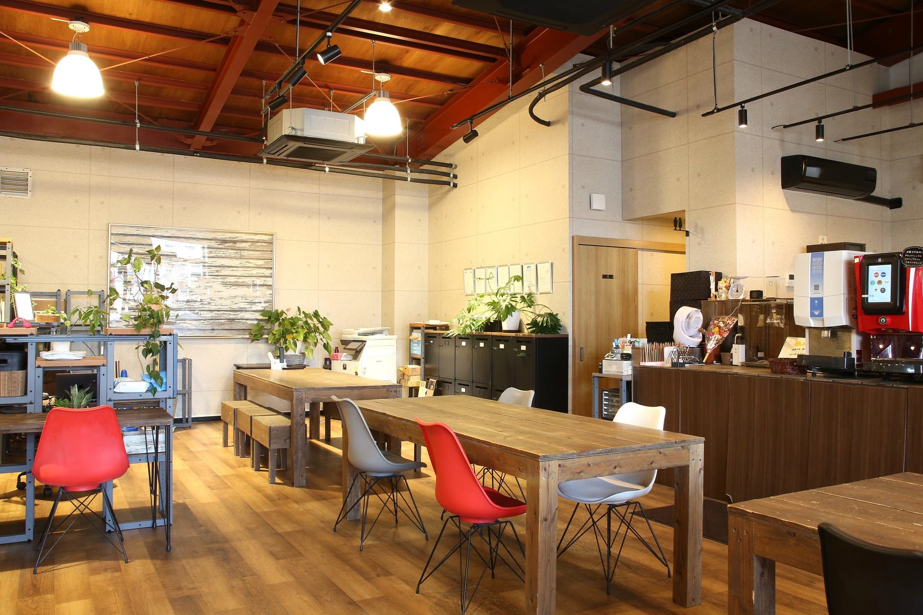 【相模原 by JUPITER】<コワーキング>開放的でリラックスできるオープンスペース!!　Wi-Fi｜電源｜リモート会議◎の写真9