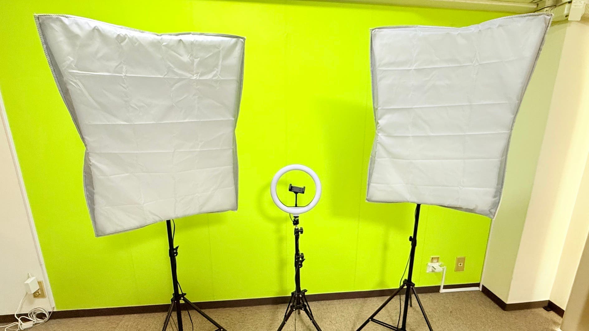 🥳新大阪駅徒歩2分🎉最大12名/Wi-Fi/大型モニター/プロジェクター/会議/ワーク/撮影＜レオン会議室＞📅木曜割実施中の写真20