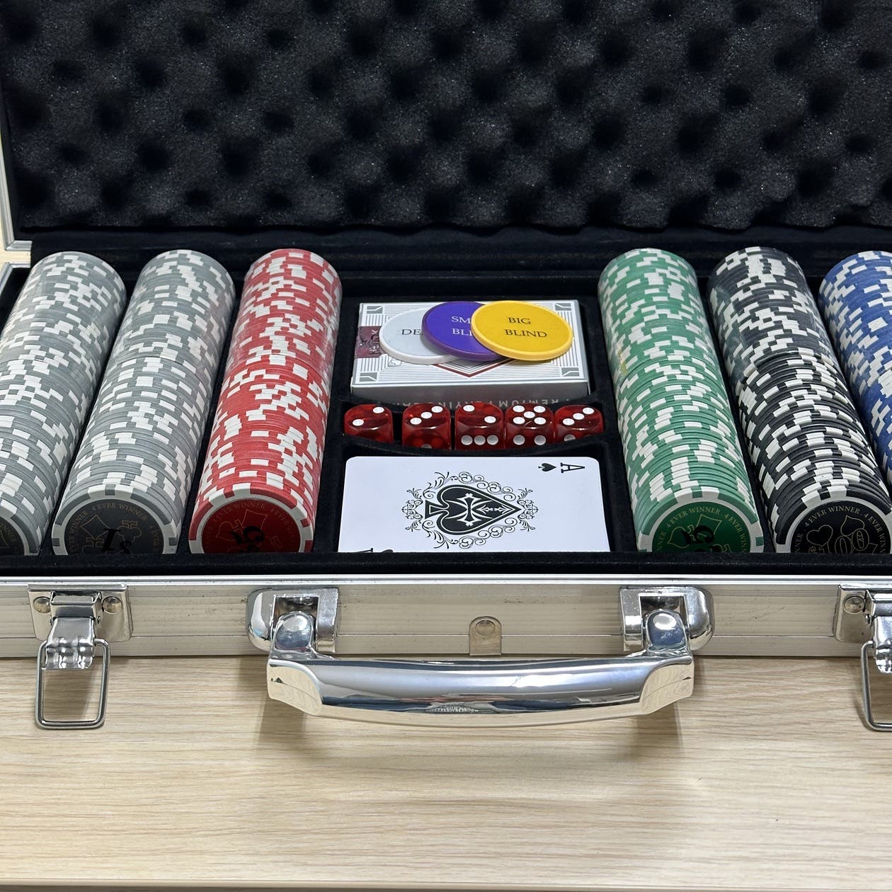 【当日半額】【長時間・貸切特割】高速Wi-Fi無料 熊本中心街 18名以上座れる 姿見 ホワイトボード ボドゲの写真25