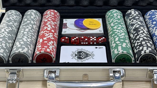 【当日半額】【長時間・貸切特割】高速Wi-Fi無料 熊本中心街 18名以上座れる 姿見 ホワイトボード ボドゲの写真24