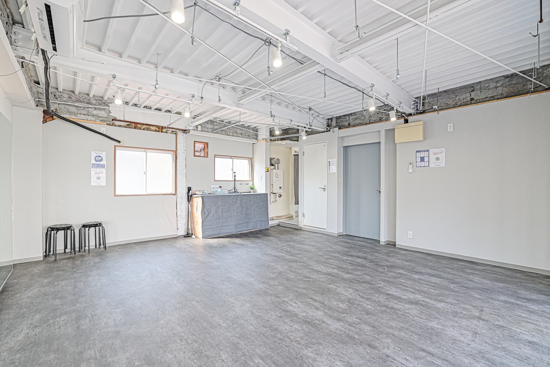 【桜木町駅4分】4.5mの大型鏡✨・広さ(40㎡)！ダンス・ヨガ・ウォーキング・SNS撮影OK！Wi-Fi、ヨガマット完備の写真5