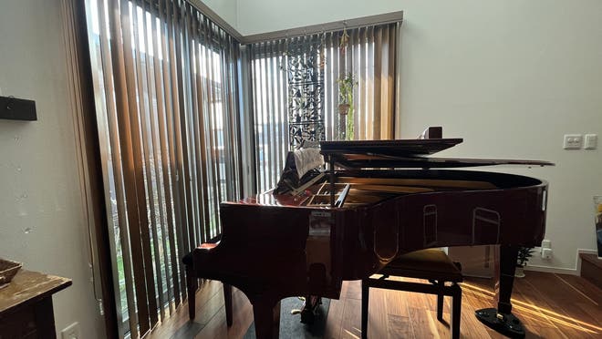 スタインウェイのグランドピアノが弾けるレンタルスタジオ♪空が見える音楽室の写真2