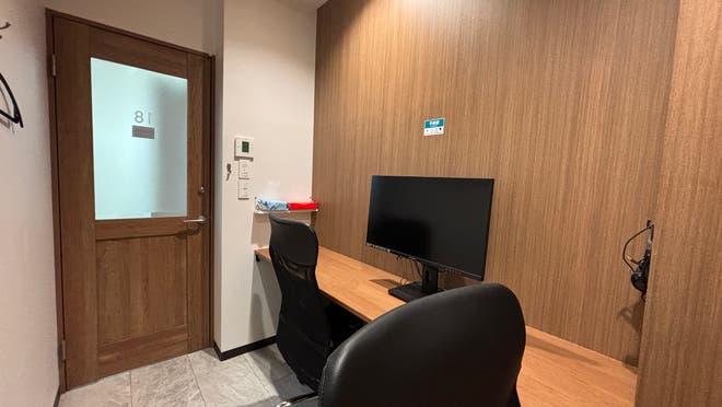 【錦糸町駅から徒歩1分】モニター・フリードリンク付き2名完全個室(ブース18)※予約時間前は入室不可の写真2