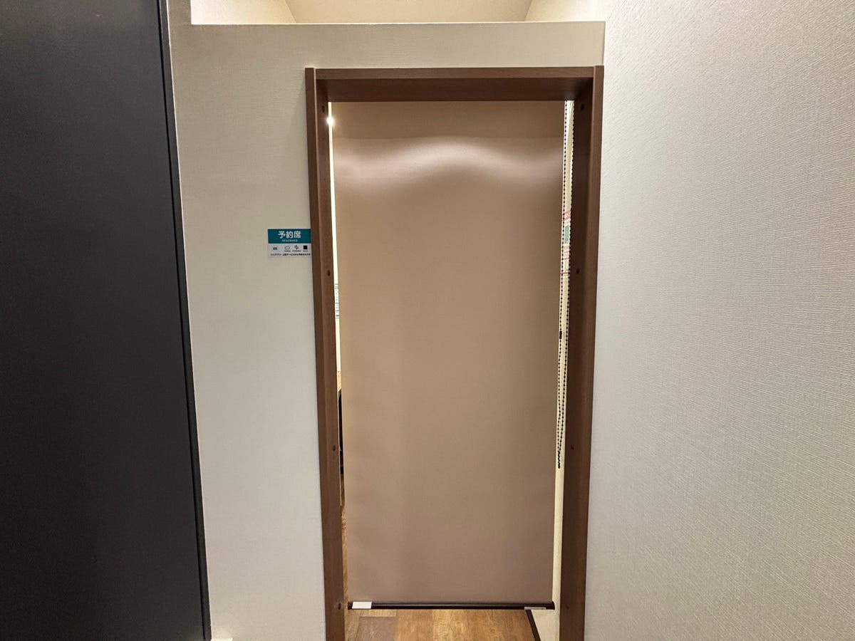 【錦糸町駅から徒歩1分】モニター・フリードリンク付き半個室（ブース23）※予約時間前は入室不可の写真2