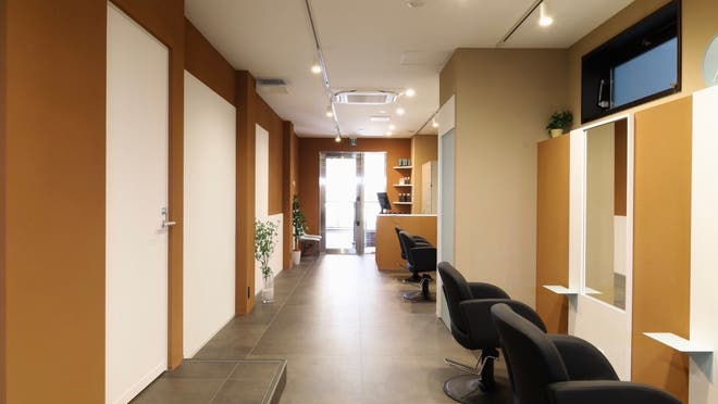 登戸駅から30秒!! 落ち着いた雰囲気のヘアサロンの写真6