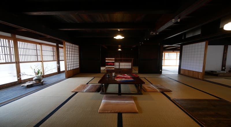 埼玉県秩父市にある築120年の二階建300平米の一棟貸、古民家ハウススタジオです
