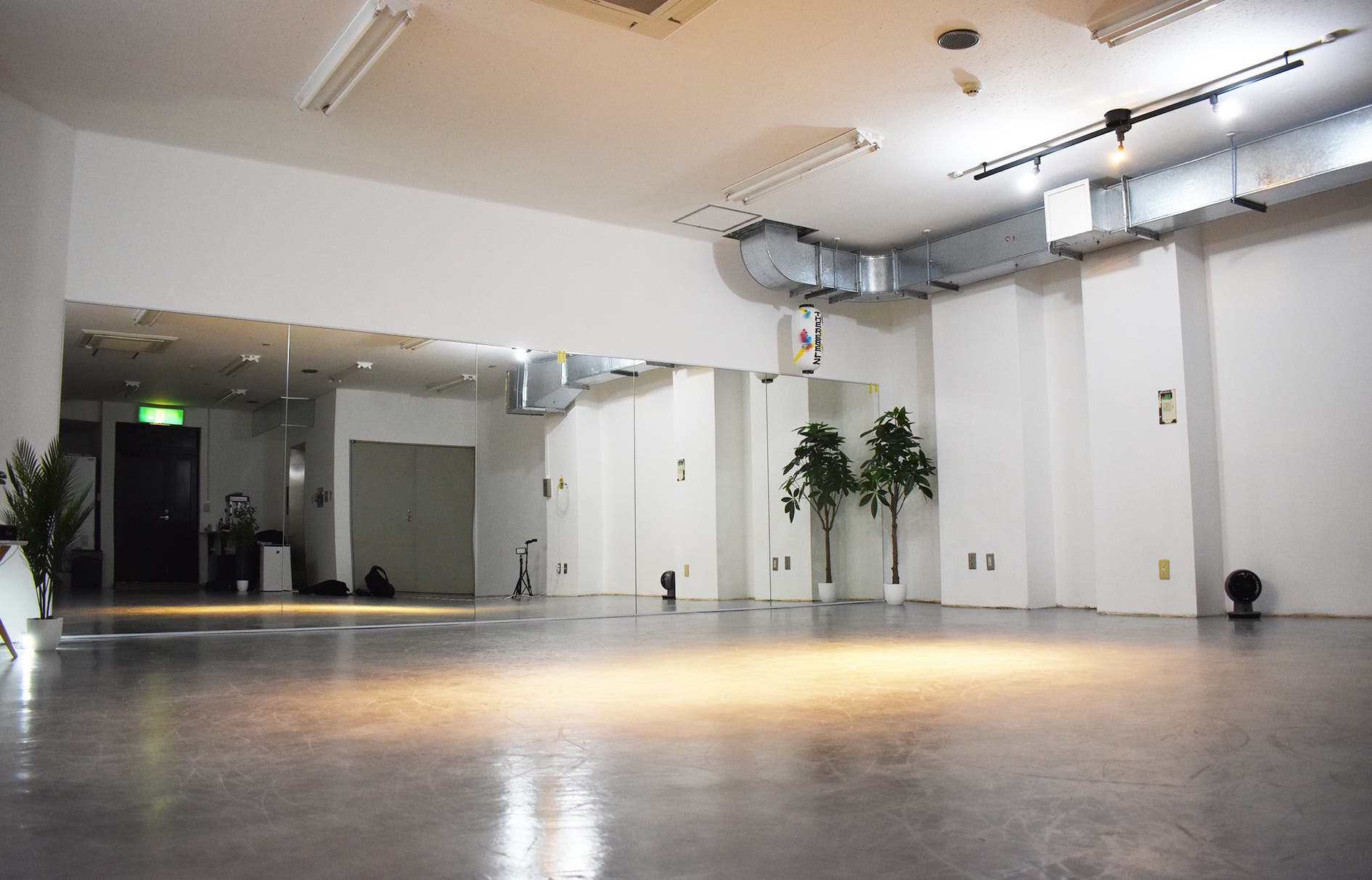 【120㎡】池袋駅徒歩4分の好立地に都内最大級の広さを誇るダンススタジオがOPEN！の写真1