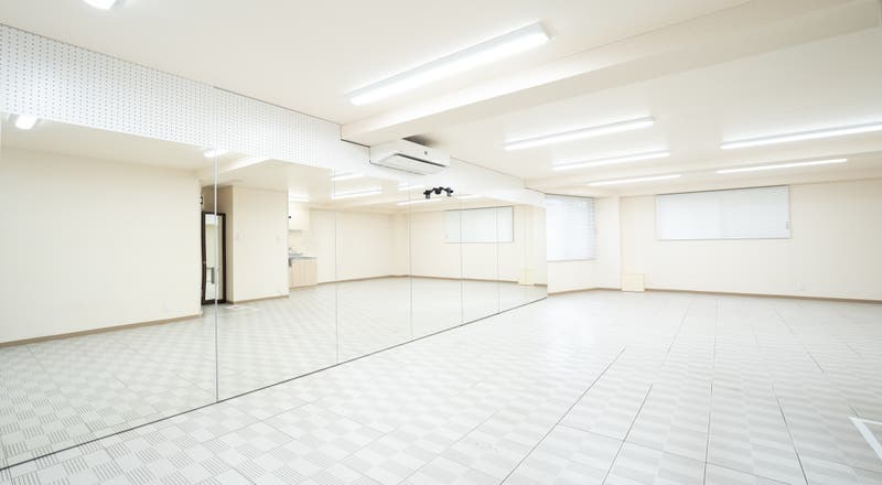 7.2m幅鏡‼️月-土PM5時以降のダンス利用は6名迄【西日暮里3分】※特別貸切中のため上野店をご利用ください。