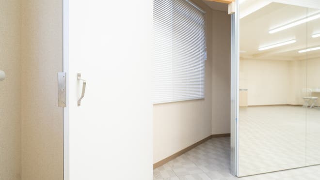 41m2 定員15名(月-土PM5時以降は10名迄(ダンス))ヒール/タップ/フラメンコ🆗【西日暮里3分】防音マット有の写真4