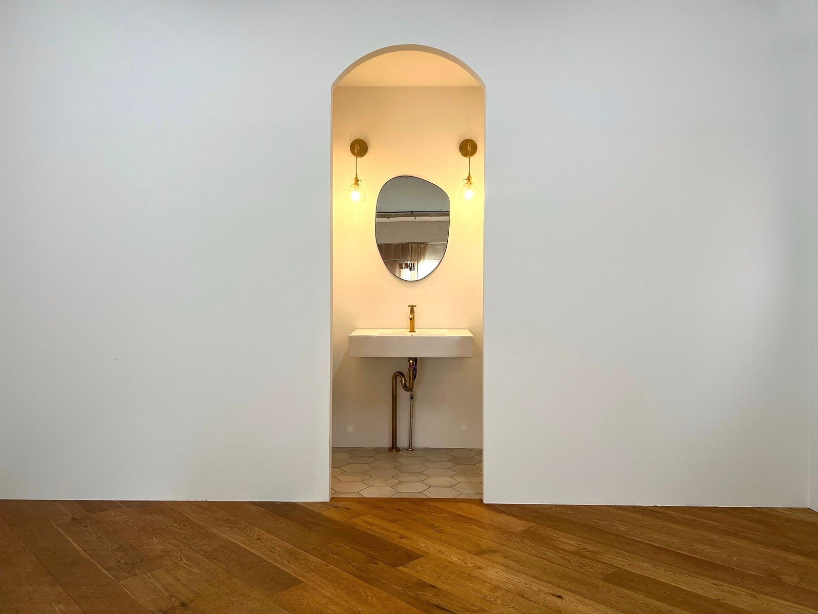  【✨12月限定20%OFFキャンペーン✨】無垢チーク床×ヴィンテージ家具の、撮影や多目的利用に最適なスペース。の写真10