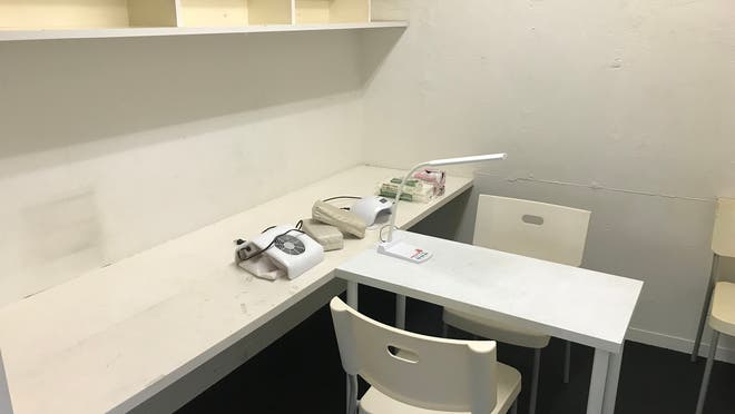 都心最安値!1時間500円(税抜)のみ激安ネイルサロン!新宿御苑前から一本道徒歩3分!最大7名着席可能!の写真4