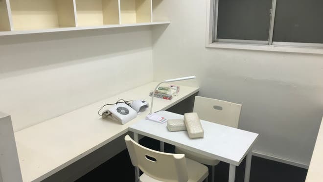 1時間500円(税抜)のみ!都心で最安値の激安レンタルネイルサロンです!フリーのネイリストをとことん応援します!の写真1