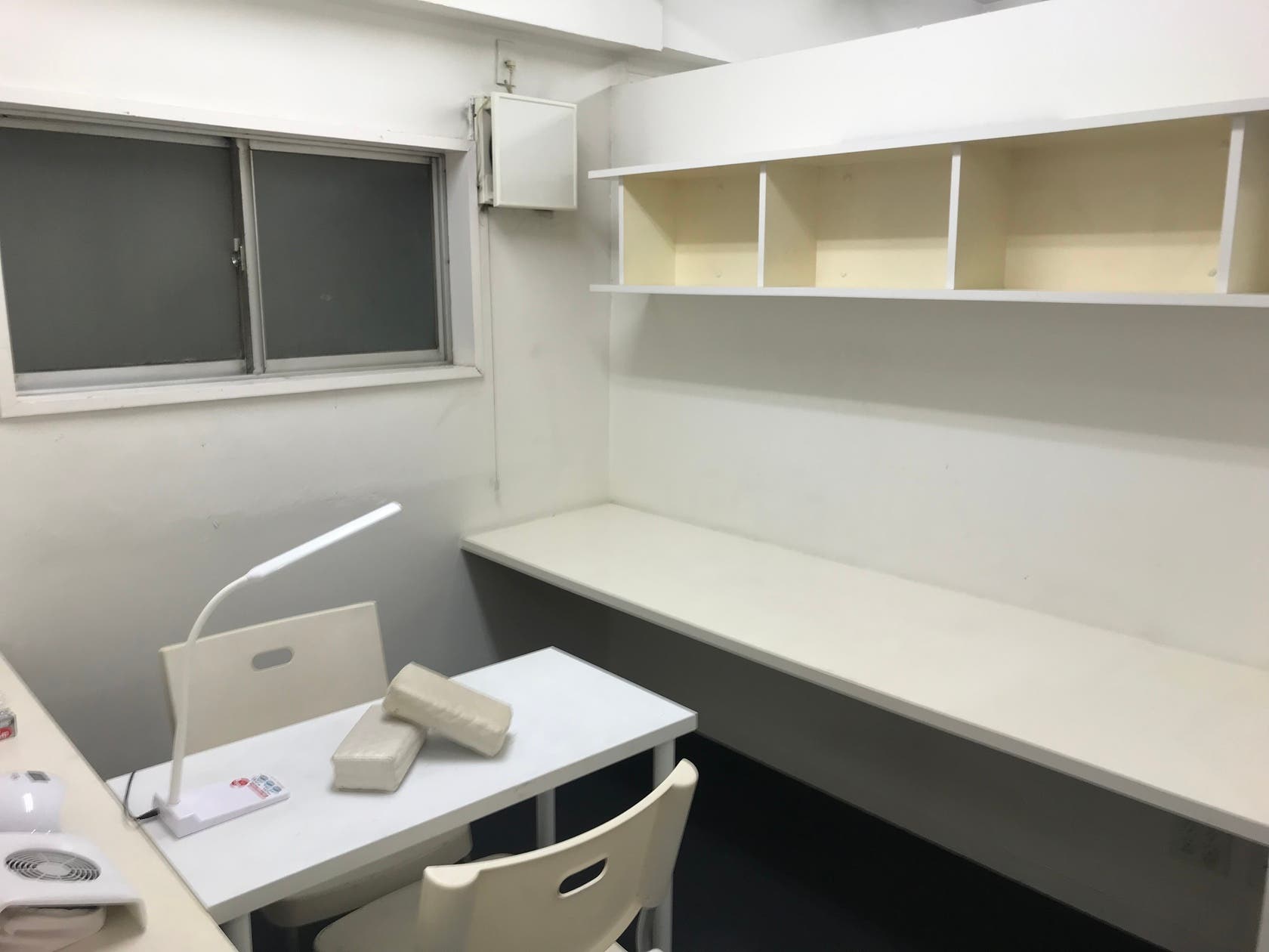 １時間５００円（税抜）のみ！都心で最安値の激安レンタルネイルサロンです！フリーのネイリストをとことん応援します！の写真5