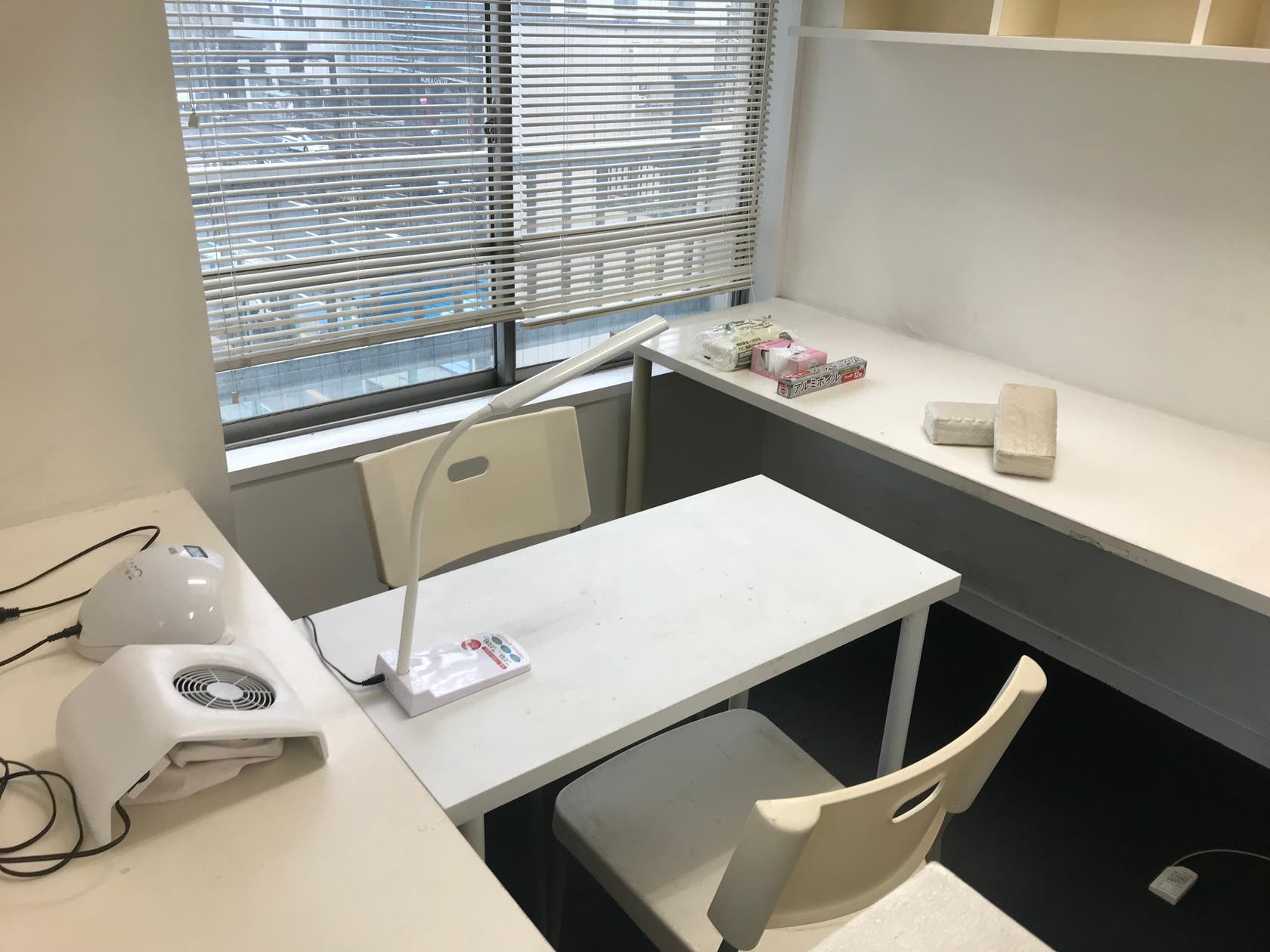 新宿御苑前！１時間５００円（税抜）のみ激安レンタルネイルサロンです！夜景が綺麗です！の写真1