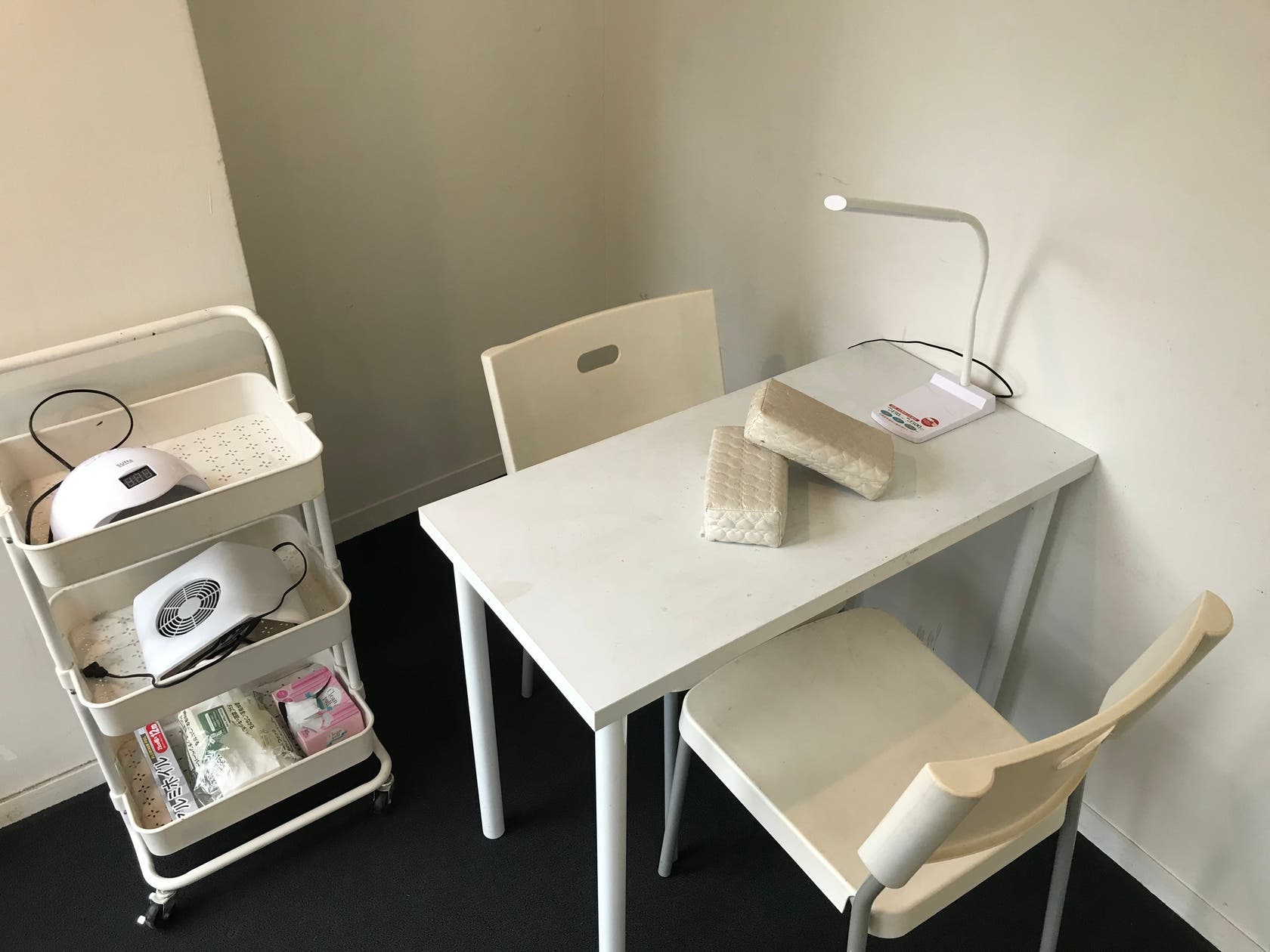 ワンコインネイル１時間５００円（税抜）の激安ネイルサロン！都心では最安値、新宿御苑前から３分でアクセスも便利の写真2