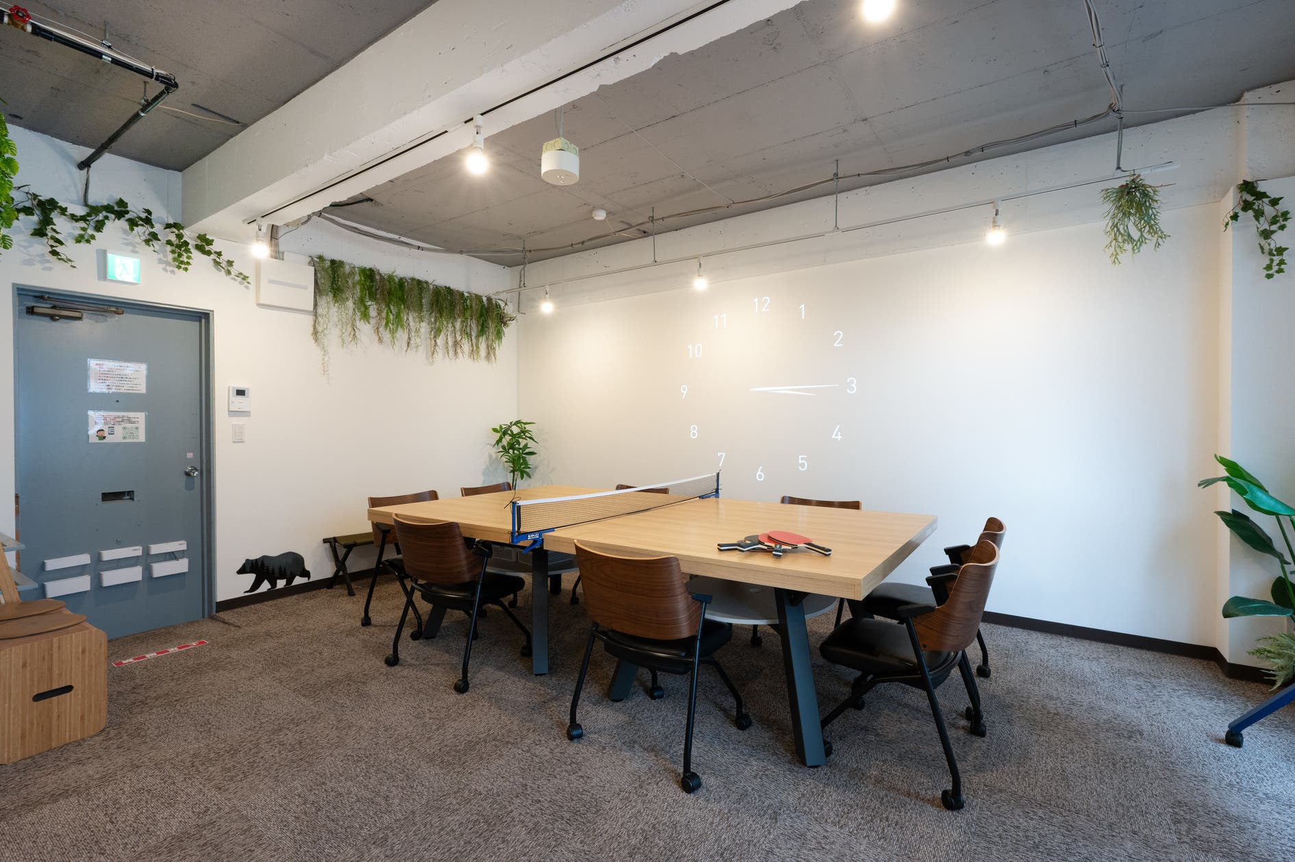 駅近❗120㌅4Kプロジェクター👀自由自在な新会議室✨クロスゲート三田・田町🏙卓球🏓映画鑑賞🎥の写真4