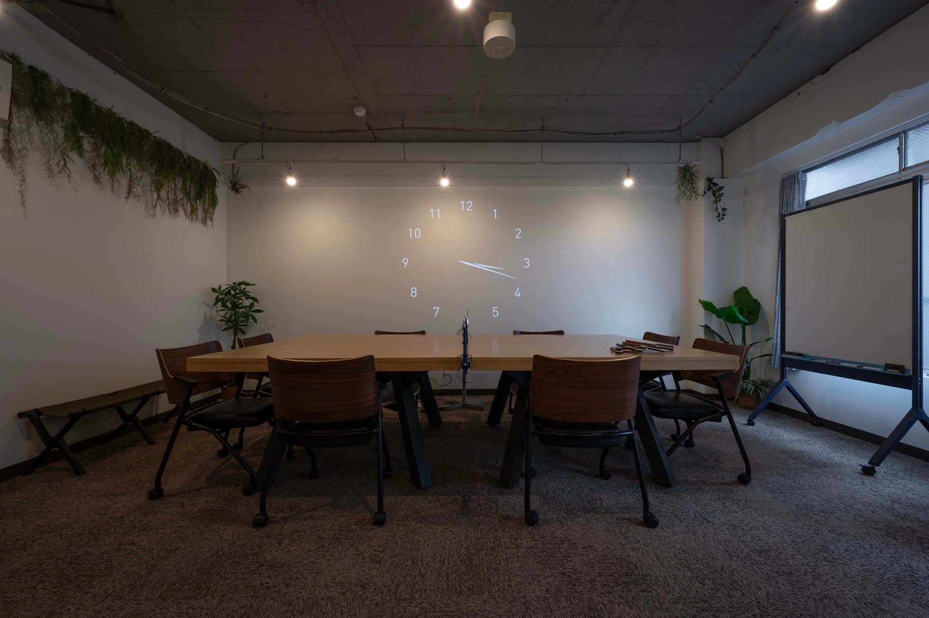 駅近❗120㌅4Kプロジェクター👀自由自在な新会議室✨クロスゲート三田・田町🏙卓球🏓映画鑑賞🎥の写真8