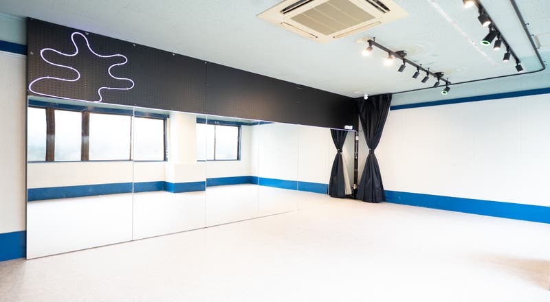 【NEW OPEN】高円寺駅徒歩2分!! 24h営業 映えるダンススタジオ!! 撮影や稽古など多目的で活用頂けます!!