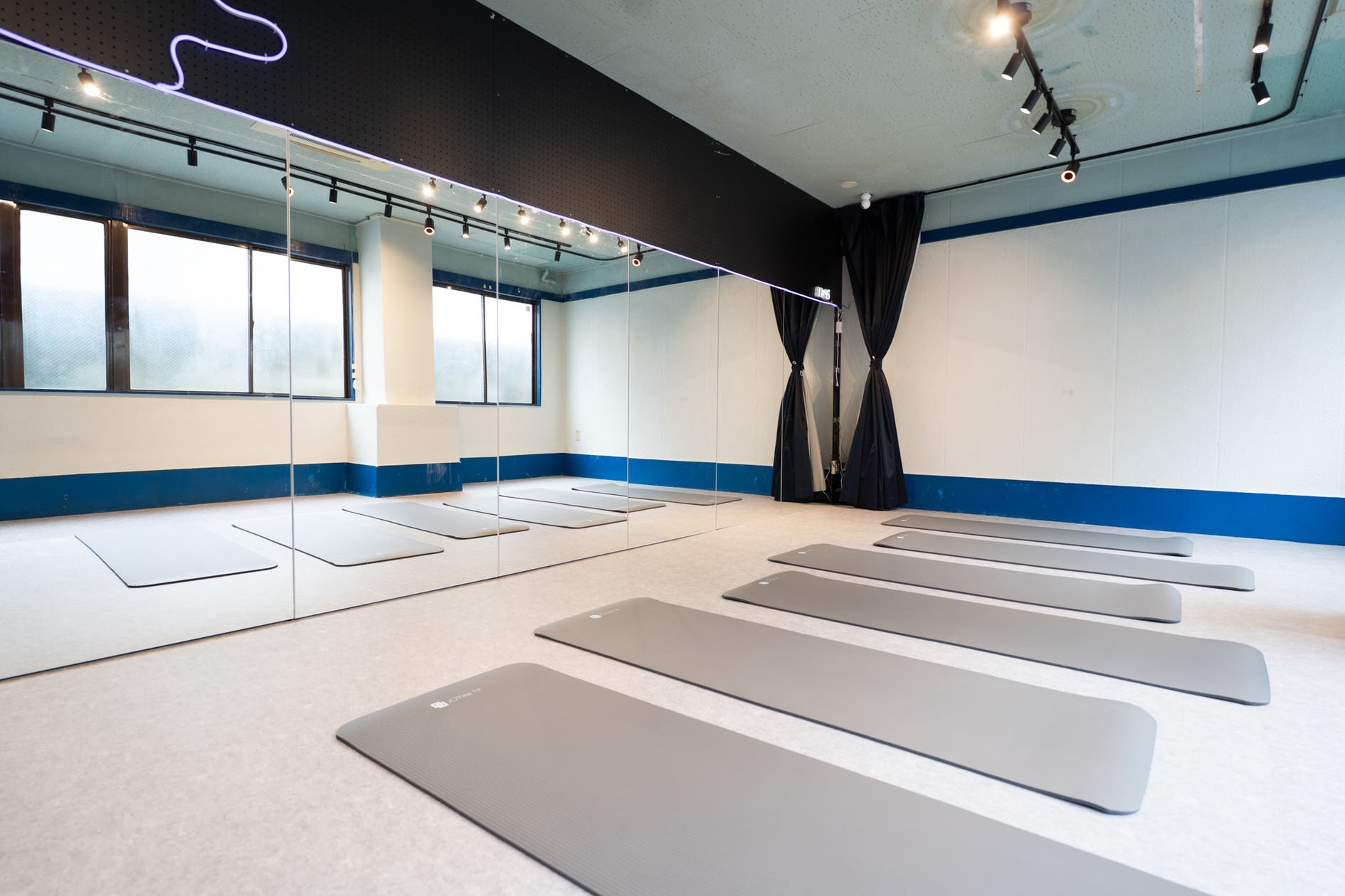 【NEW OPEN】高円寺駅徒歩2分 24h営業 映えるダンススタジオ!! 撮影や稽古など多目的で活用頂けます!!の写真9