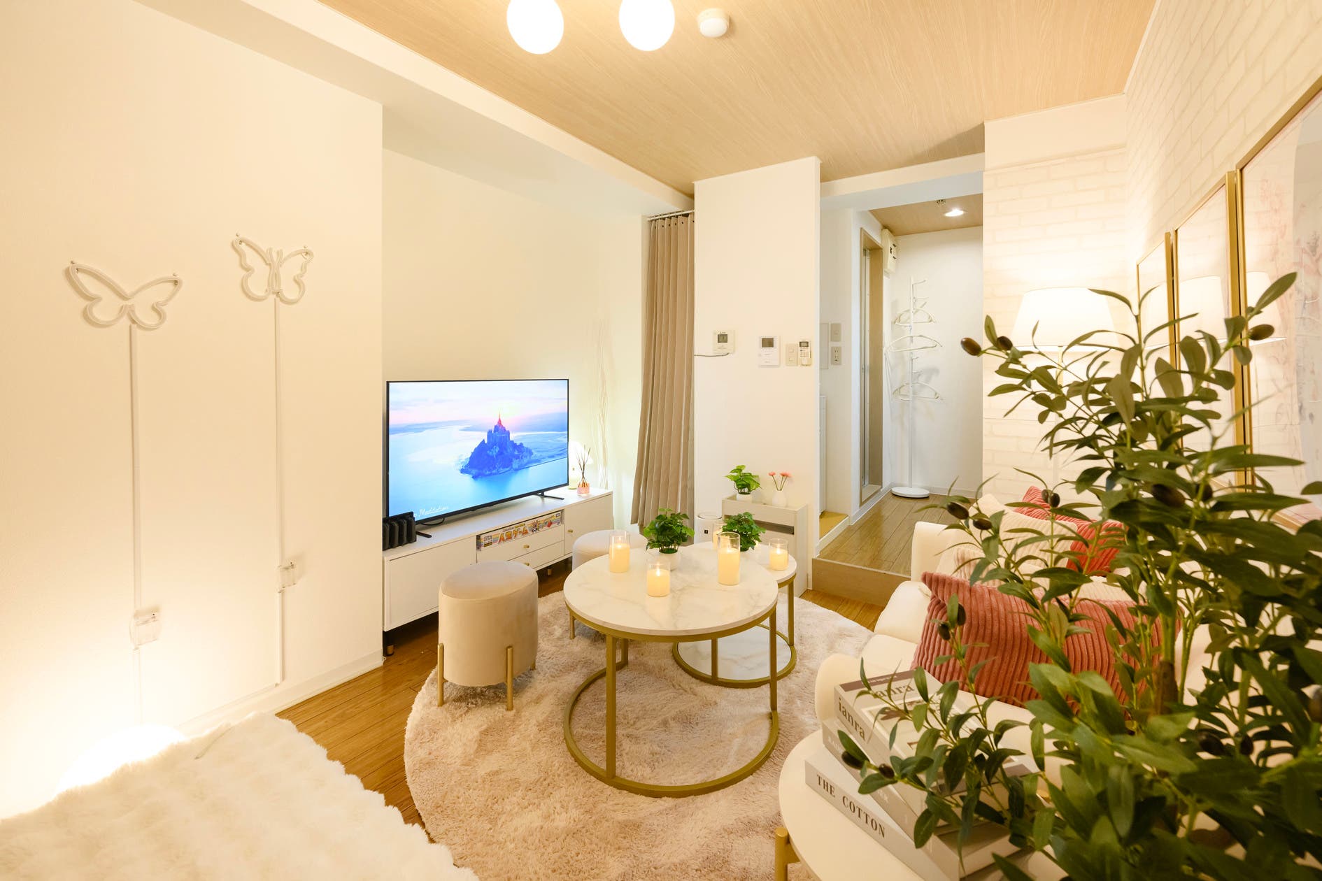 ヒカリの幻想空間🦋🤍女子会/本気デート大人気💓大画面TVで鑑賞会🎬Switch＆ボドゲ🎮現役コンシェルジュ運営🕊️の写真9