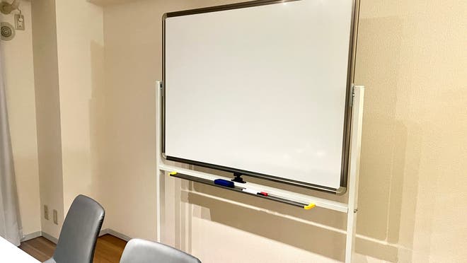 サクラマチクマモトすぐの貸会議室【ホワイトボード、プロジェクター】の写真2