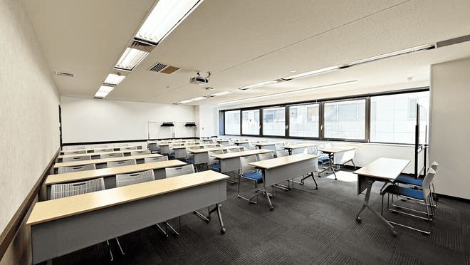 BL会議室 池袋西口店 RoomA 最大51名収容【池袋駅徒歩2分!演台常設で会議やセミナー・研修などにおすすめ/セルフ設営】の写真4