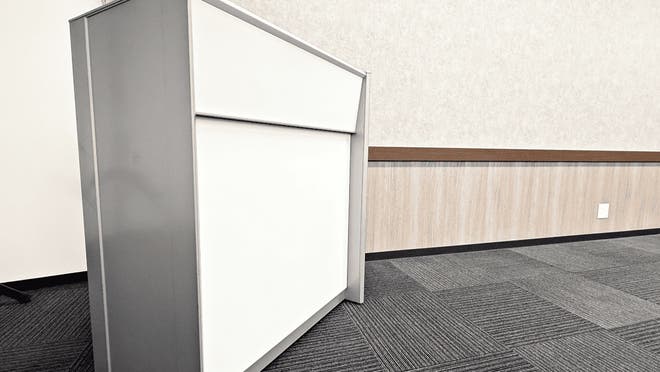 BL会議室 池袋西口店 RoomA 最大51名収容【池袋駅徒歩2分!演台常設で会議やセミナー・研修などにおすすめ/セルフ設営】の写真9
