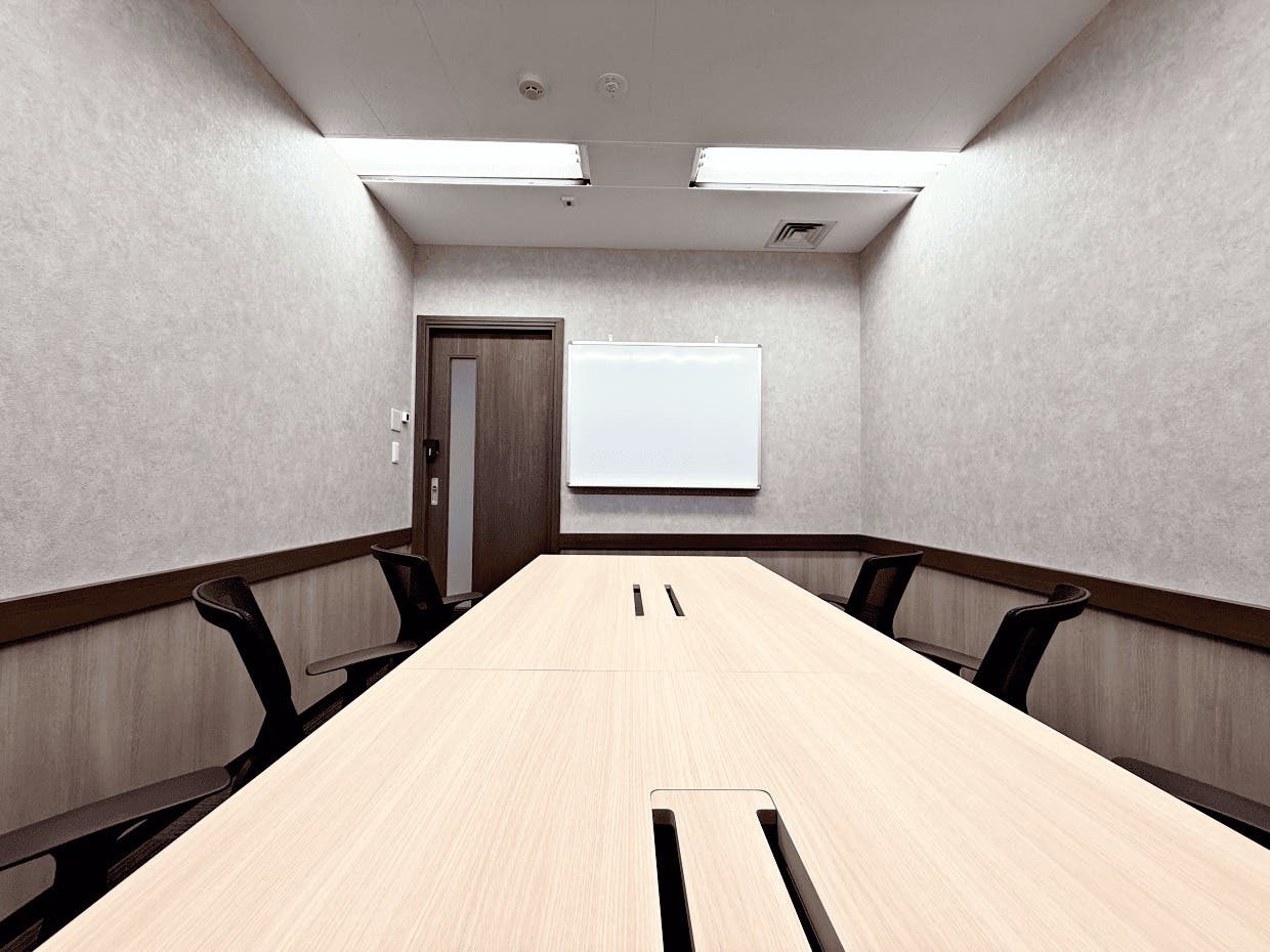 BL会議室 池袋西口店 RoomB 最大8名収容【池袋駅徒歩2分！モニター・AIカメラ・音声会議システム常設】の写真4