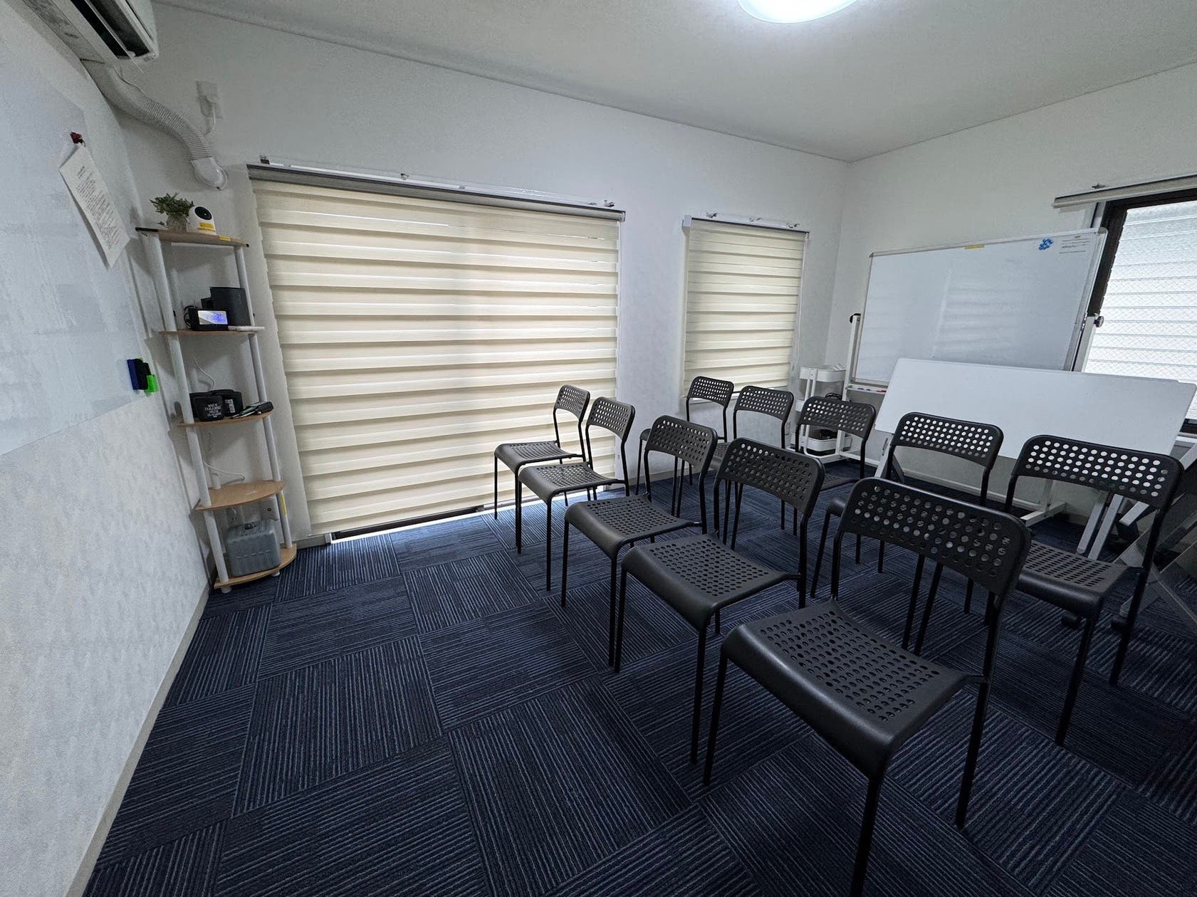 新宿で最安値！！新規OPEN♪新宿三丁目駅から徒歩1分のレンタルオフィス　電子タバコ可　施術ベッド有り！の写真7