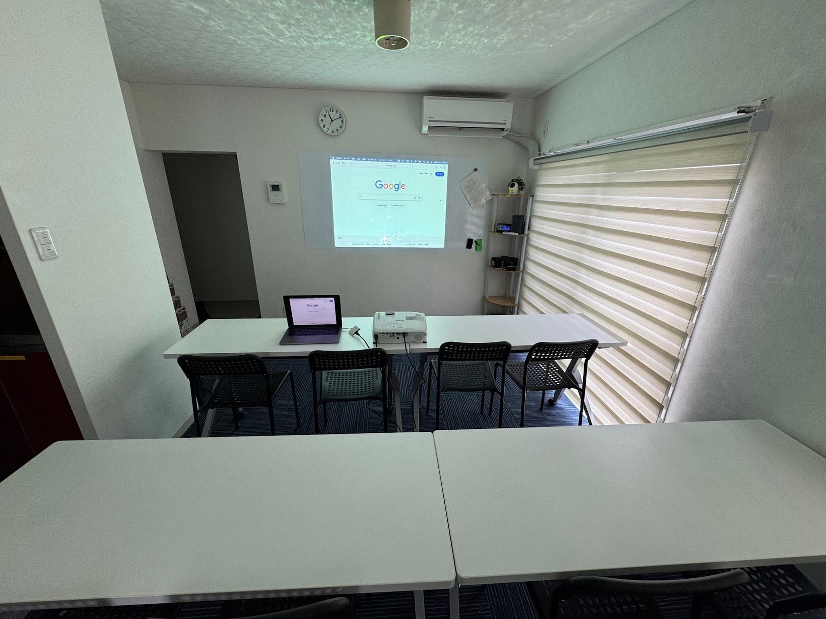 新宿で最安値！！新規OPEN♪新宿三丁目駅から徒歩1分のレンタルオフィス　電子タバコ可　施術ベッド有り！の写真4