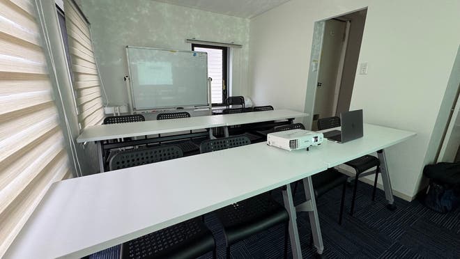 新宿で最安値!!新規OPEN♪新宿三丁目駅から徒歩1分のレンタルオフィス 電子タバコ可 施術ベッド有り!の写真6