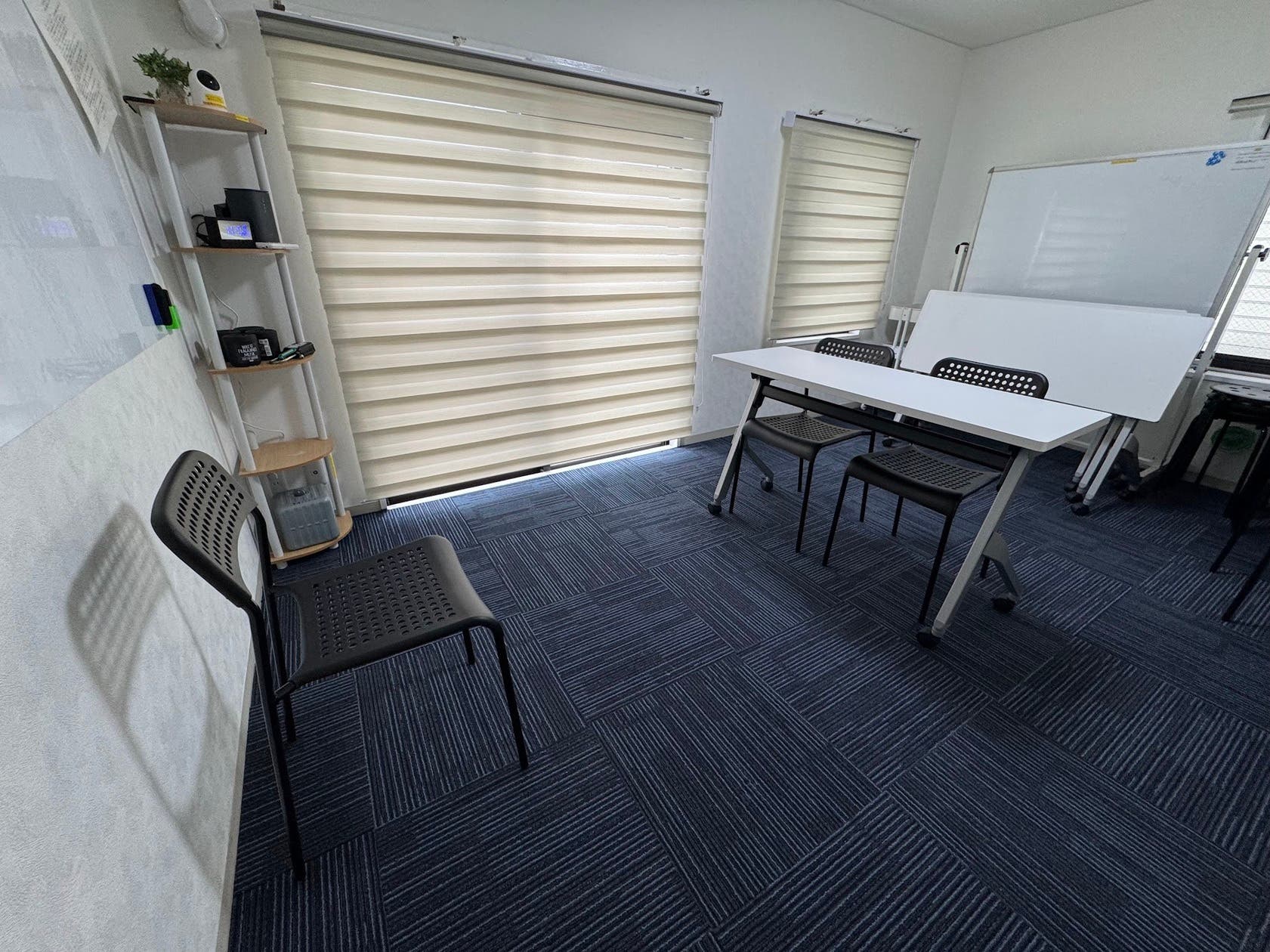 新宿で最安値！！新規OPEN♪新宿三丁目駅から徒歩1分のレンタルオフィス　電子タバコ可　施術ベッド有り！の写真9