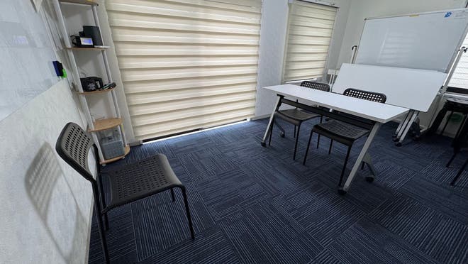 新宿で最安値!!新規OPEN♪新宿三丁目駅から徒歩1分のレンタルオフィス 電子タバコ可 施術ベッド有り!の写真9