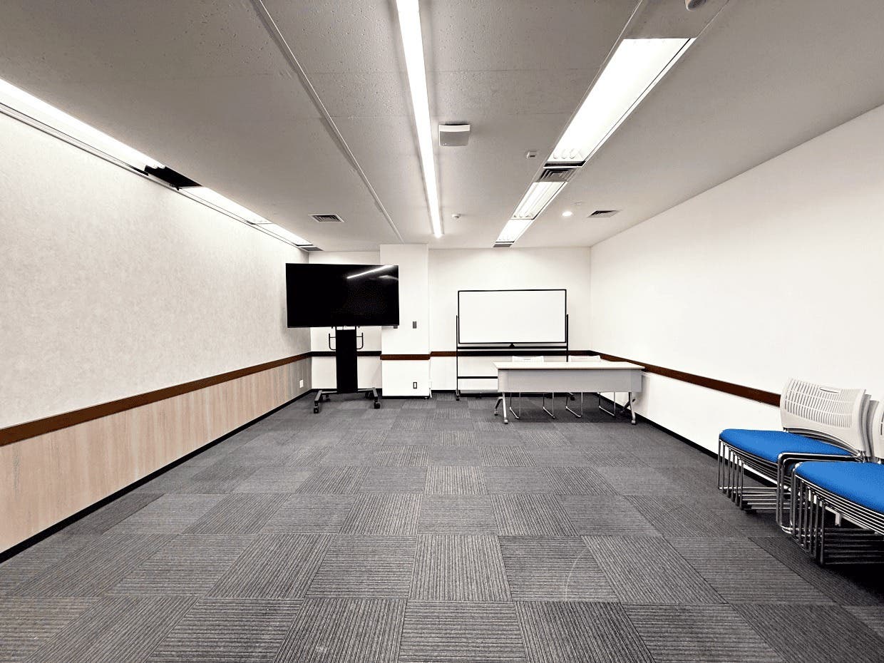 BL会議室 池袋西口店 RoomD 最大21名収容【池袋駅徒歩2分！大型モニター常設でセミナー・研修におすすめ】の写真6