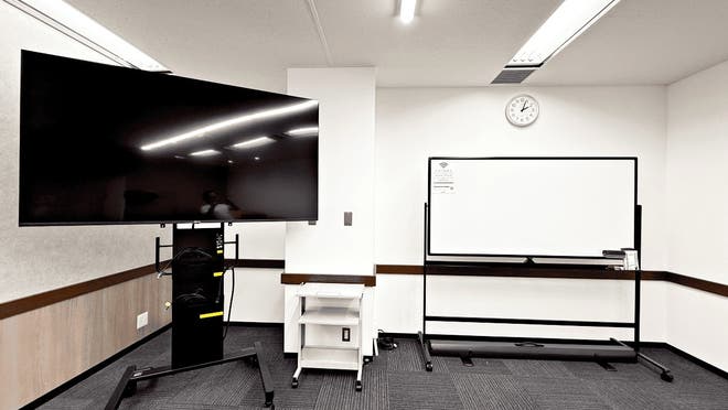 BL会議室 池袋西口店 RoomD 最大21名収容【池袋駅徒歩2分!大型モニター常設でセミナー・研修におすすめ】の写真8