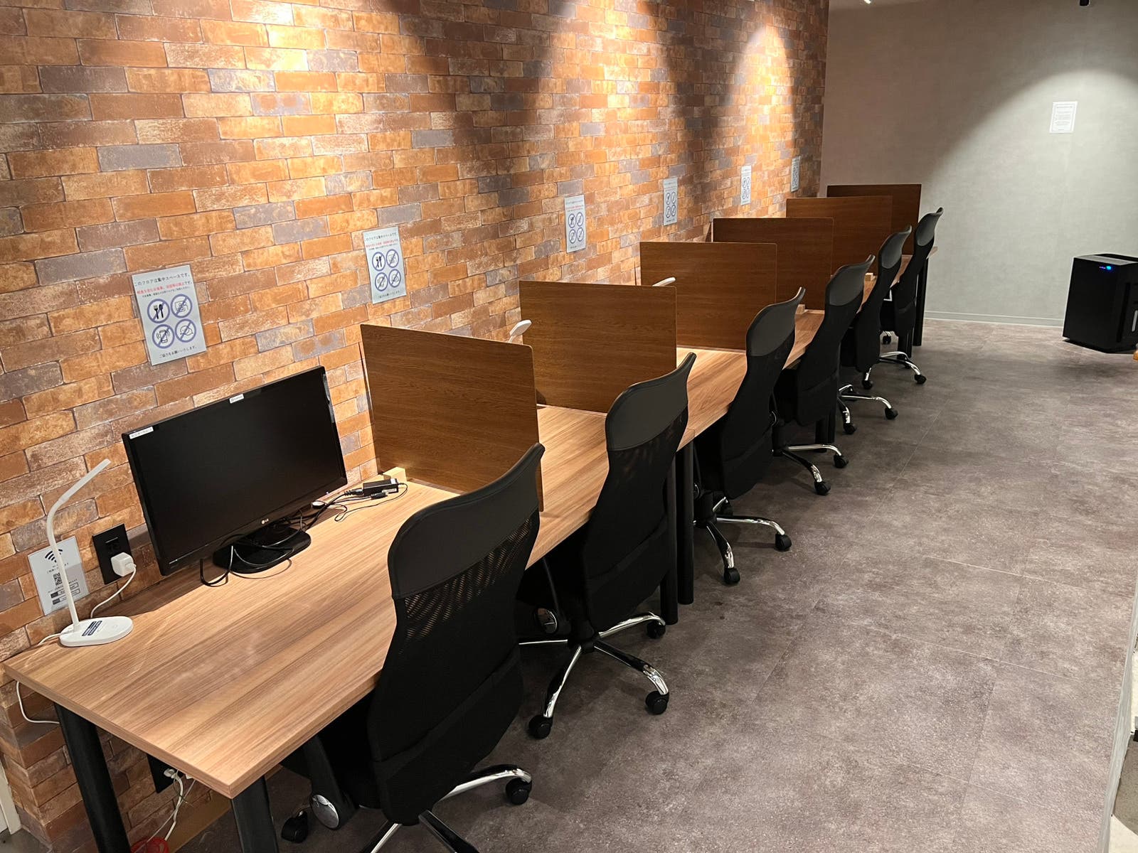 【工事期間限定特別価格¥440！】上野駅近フリースペース（Wi-Fi・電源完備）の写真11