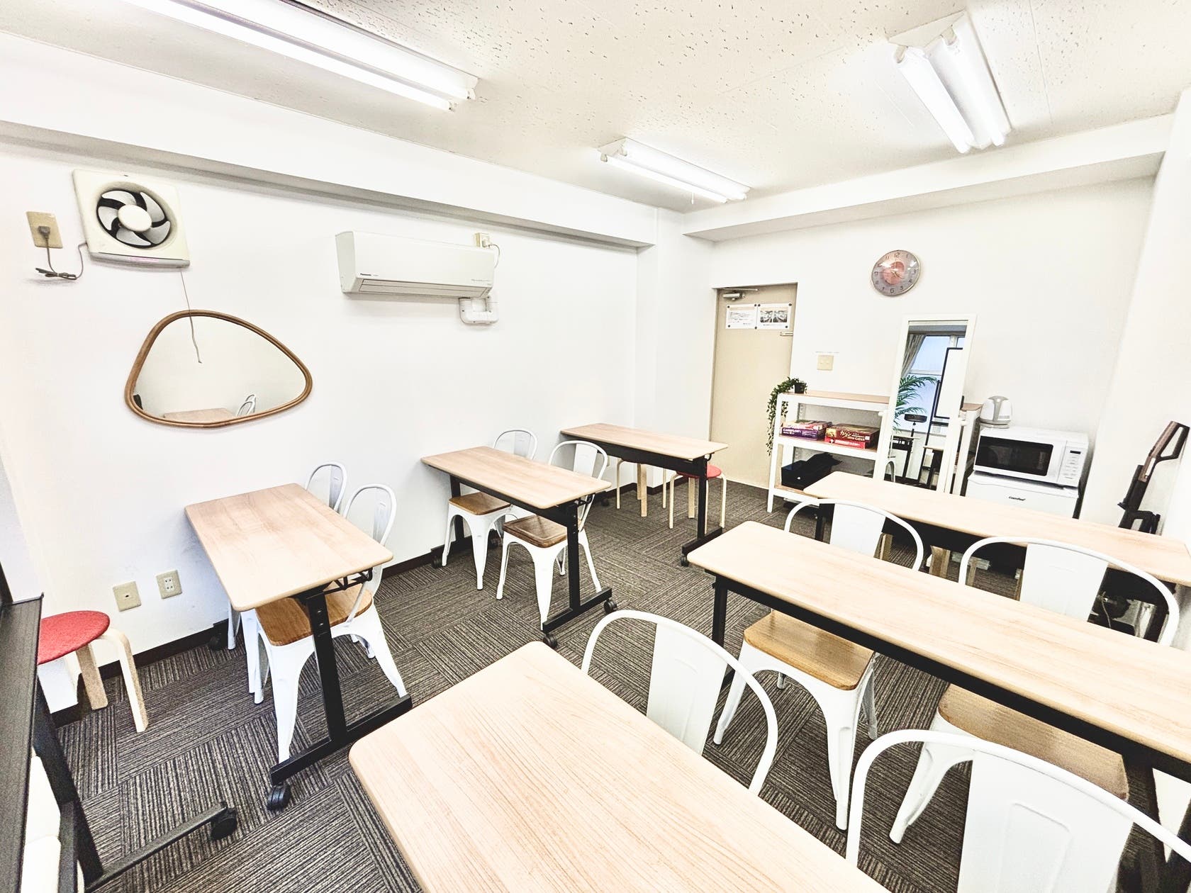 神田駅1分🚃8名＋7名利用🆗全設備無料｜光回線｜土足｜24時間｜プロジェクタ｜冷蔵庫・レンジ｜RoomB[39]の写真7