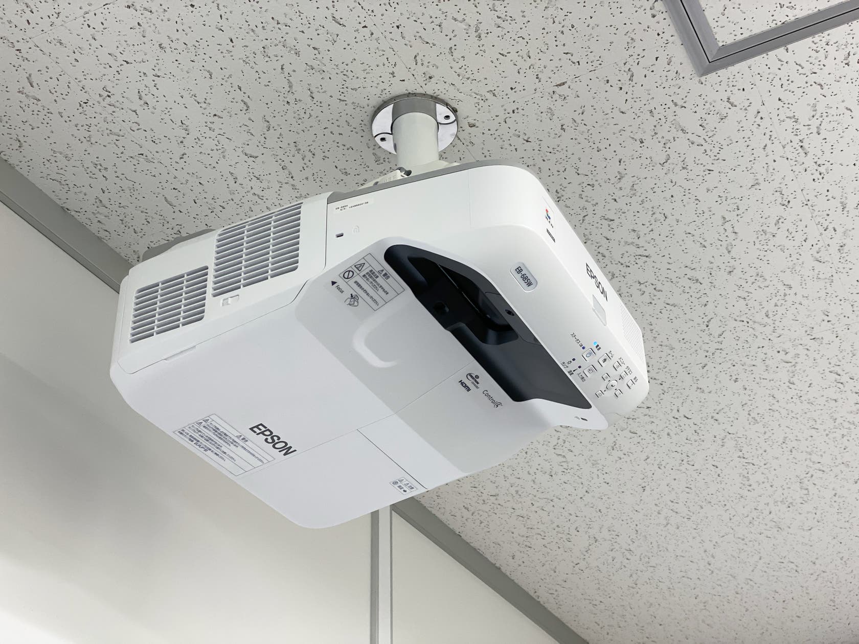 東銀座駅から徒歩2分！スタッフ常駐のため安心してご利用いただけます！✨Wi-Fi有り⭐️【20名セミナールーム】⭐️の写真7