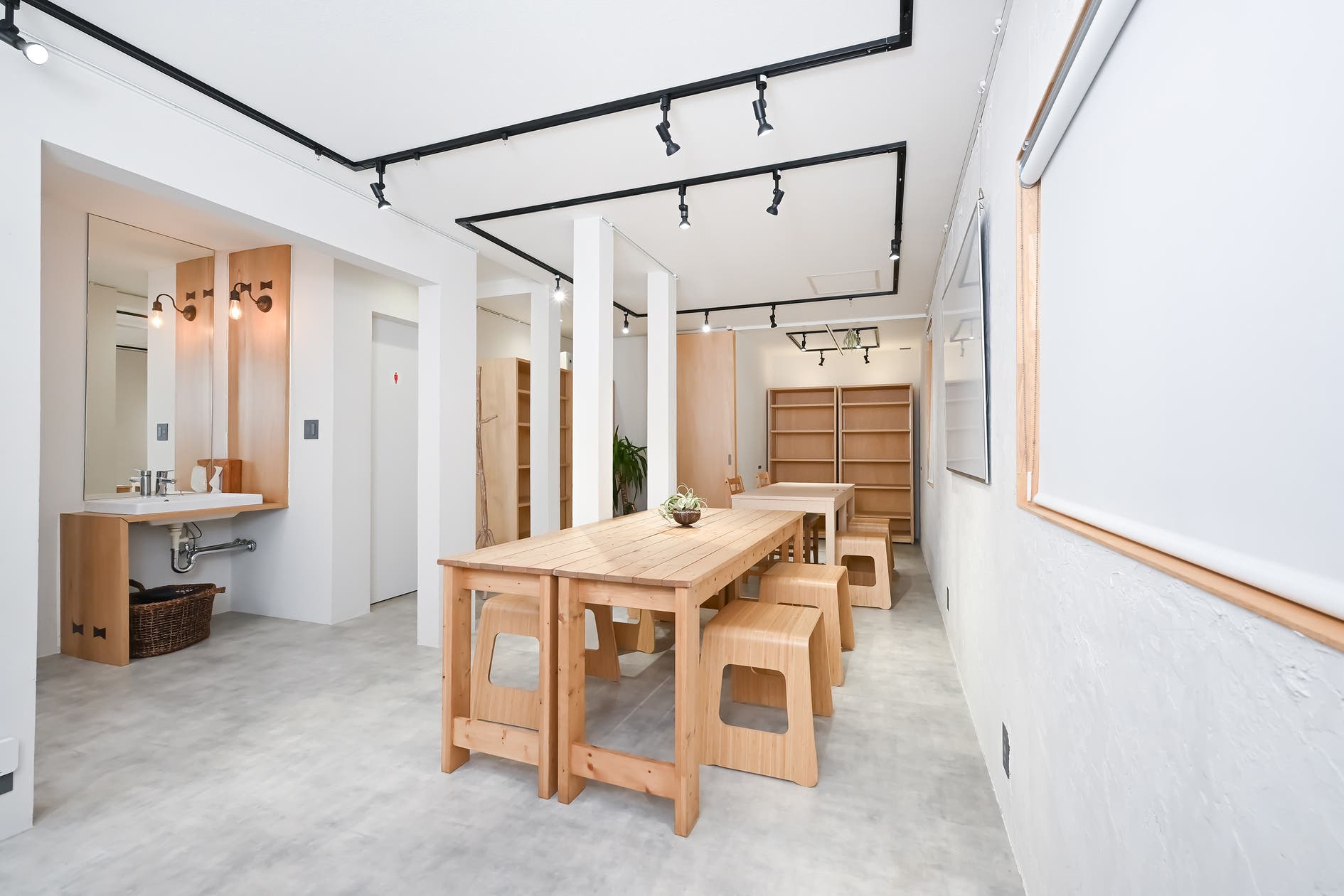 年末年始キャンペーン🎍吉祥寺駅徒歩7分｜ポップアップショップ・ワークショップ・アパレル販売　おしゃれで綺麗な白壁の写真4