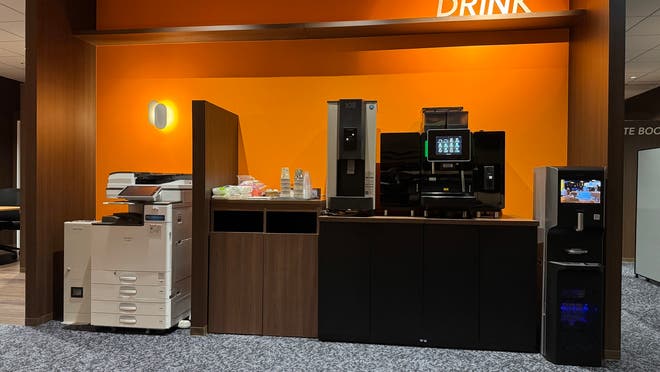 大阪梅田徒歩3分!景色の良い広々とした快適な自習・テレワーク空間の写真3