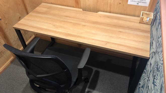 大荷物もおける!鍵付きひろびろ個室ブース!駅徒歩2分【神戸駅前スキマ / 1名】(8階R-6)の写真2