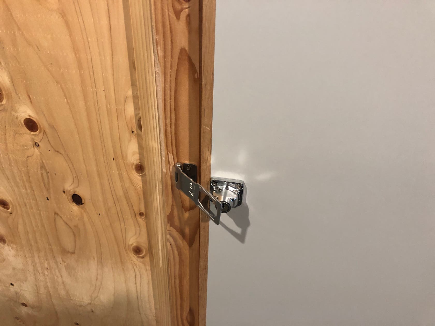 大荷物もおける！鍵付きひろびろ個室ブース！駅徒歩２分【神戸駅前スキマ / 1名】（8階R-６）の写真11