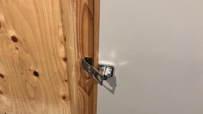 大荷物もおける!鍵付きひろびろ個室ブース!駅徒歩2分【神戸駅前スキマ / 1名】(8階R-6)の写真11