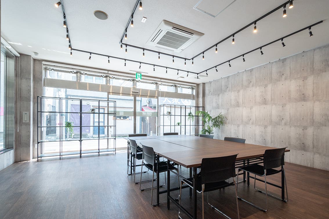 【P1】大船駅から徒歩3分の「POP-UPスペース」「貸ギャラリー」です。※商店街の路面店（1F）の写真2