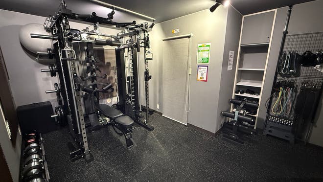 女性に大人気!アクセス抜群、シックで落ち着いた空間、初心者も上級者も納得、充実の設備で理想のカラダ作りを‼ の写真1