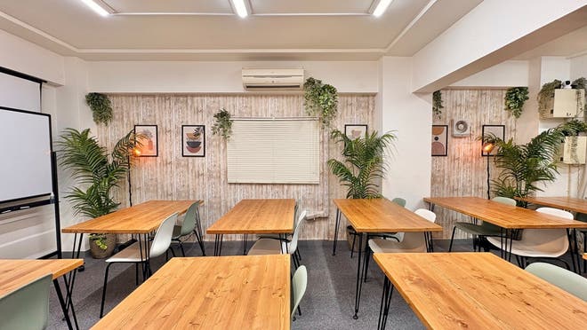 NEW!【飯田橋1分】地下鉄出口5m🏢!最大30名/会議・女子会・ボドゲ等!歓送迎会・パーティ利用可/アルコール含む飲食可🍷の写真3