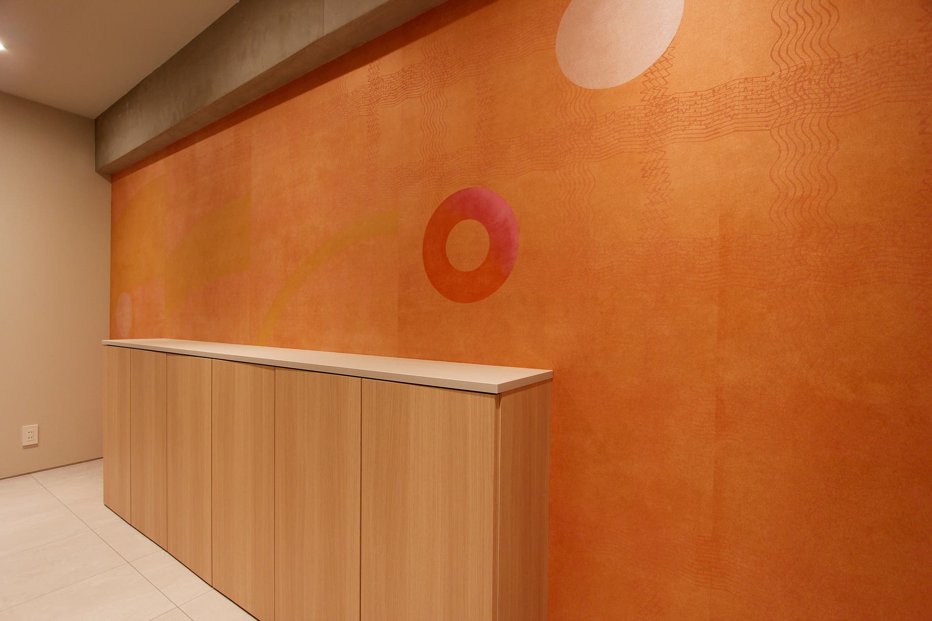 【上野/浅草エリア】温もりある北欧風ヴィンテージ空間🏠｜ポートレート・料理撮影に最適🎬 |🎥白壁デザイン空間 /駅近3分の写真8