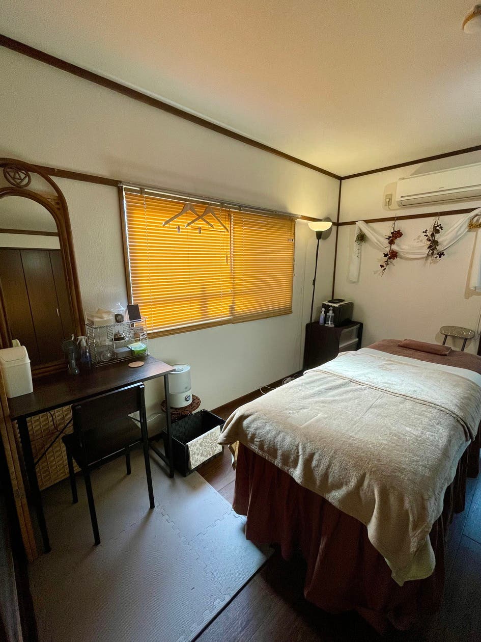 御堂筋線中津駅から徒歩3分！タオル使用無料レンタルサロン♪の写真2