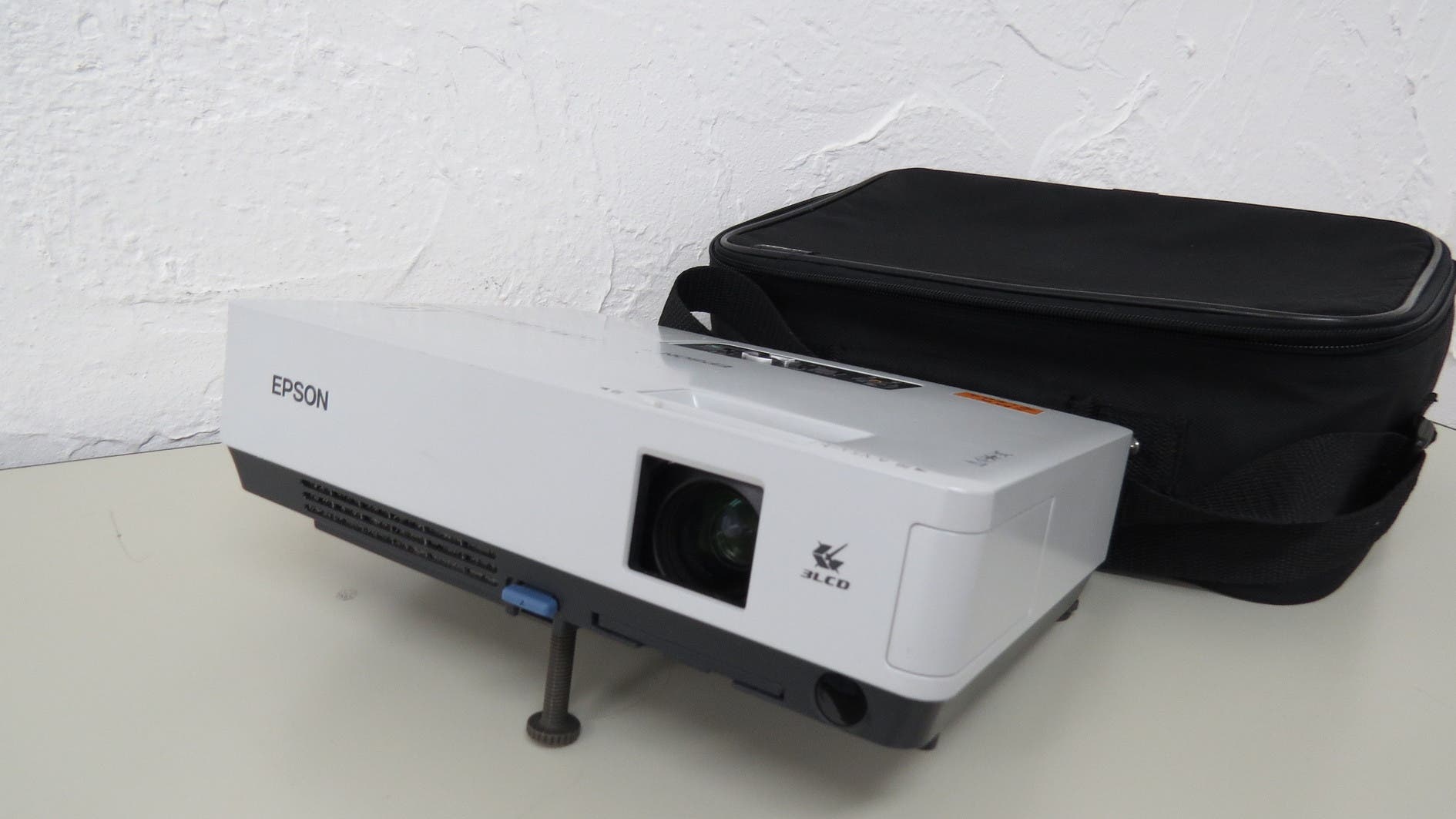 7階B室【堀江・アメ村エリア！駅から徒歩30秒！】１０～３８名まで。無料備品も多数！同ビル内に複数会場ございますの写真7