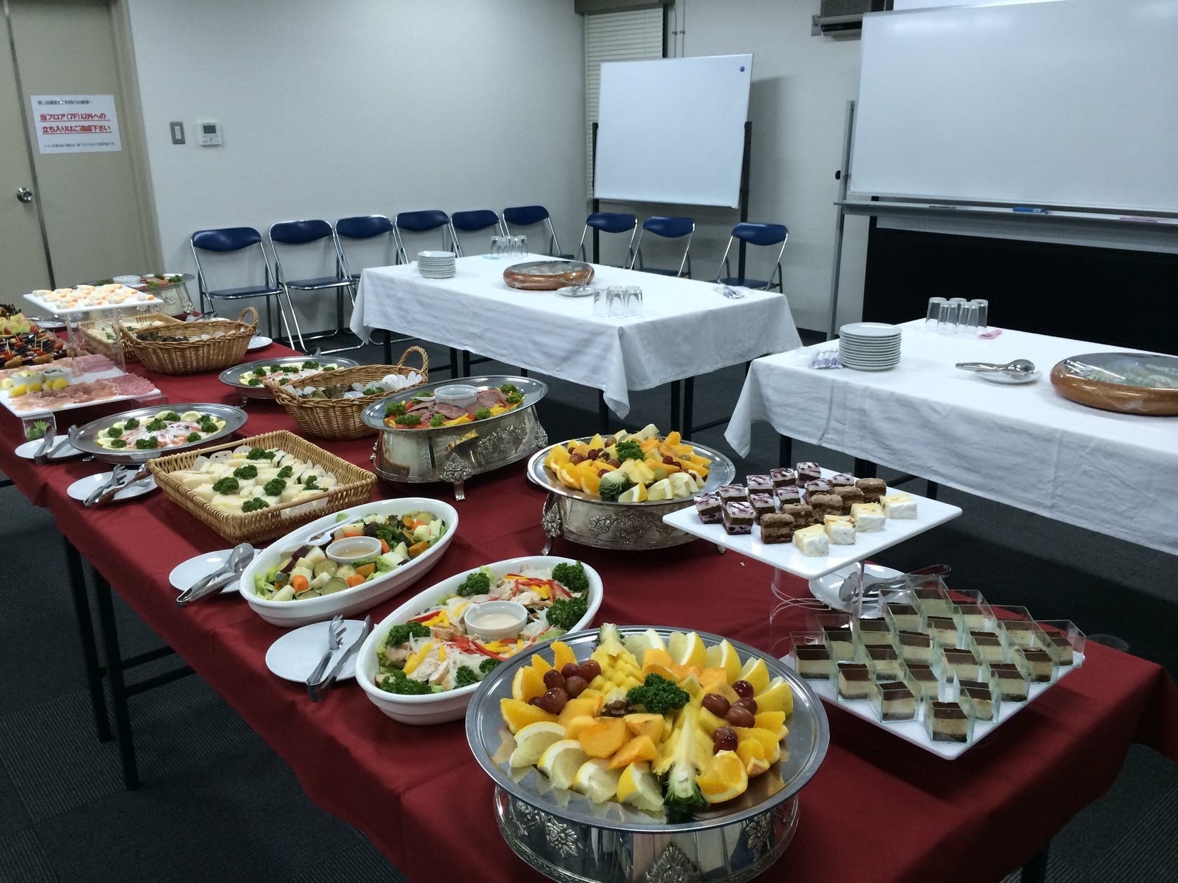 7階B室【堀江・アメ村エリア！駅から徒歩30秒！】１０～３８名まで。無料備品も多数！同ビル内に複数会場ございますの写真15